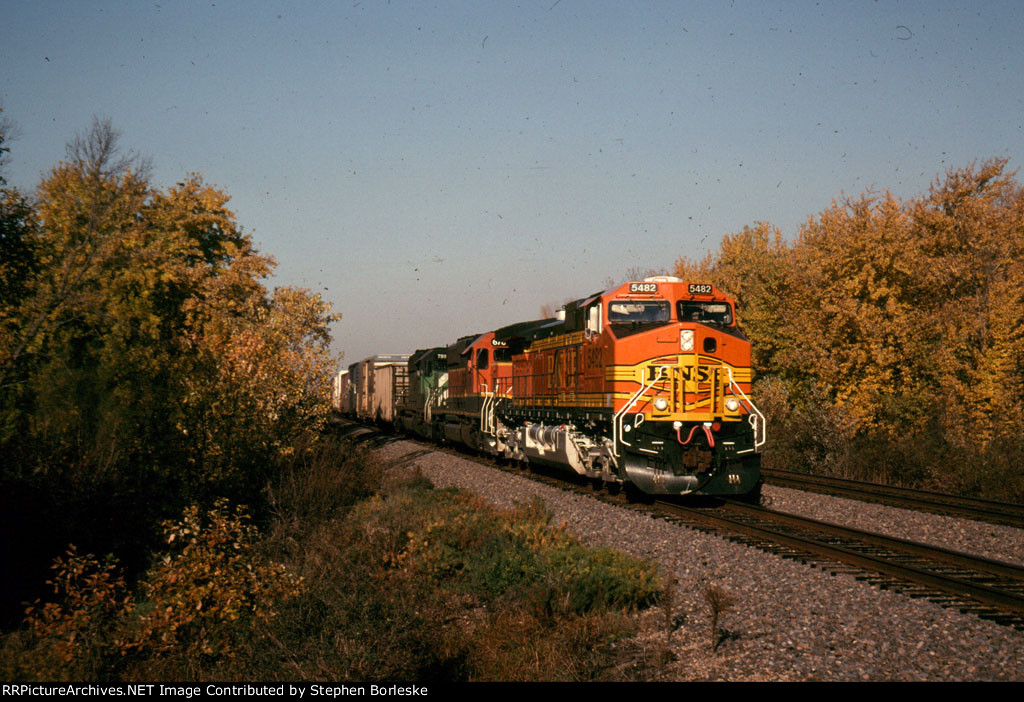 BNSF 5482